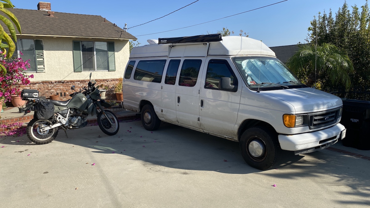 Quirks and Features – Smokey Da Van