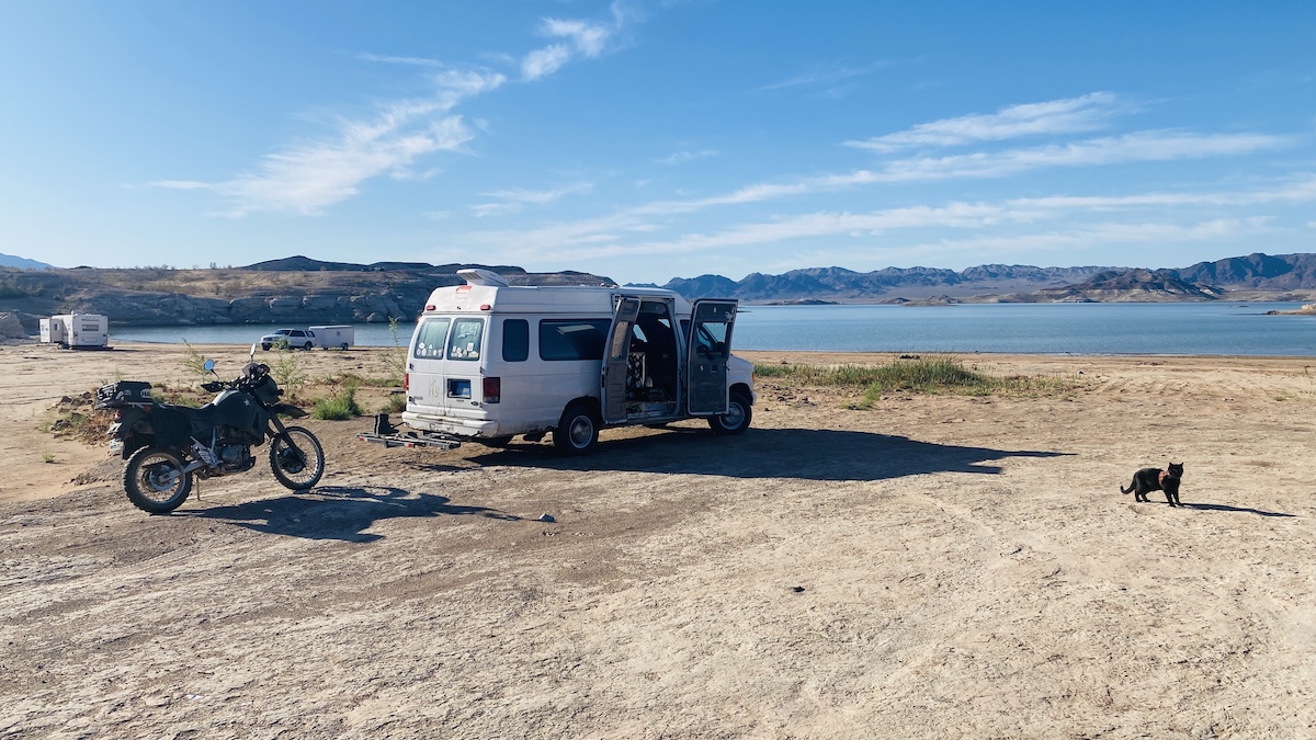 Camping On the Beach At Lake Mead – Smokey Da Van