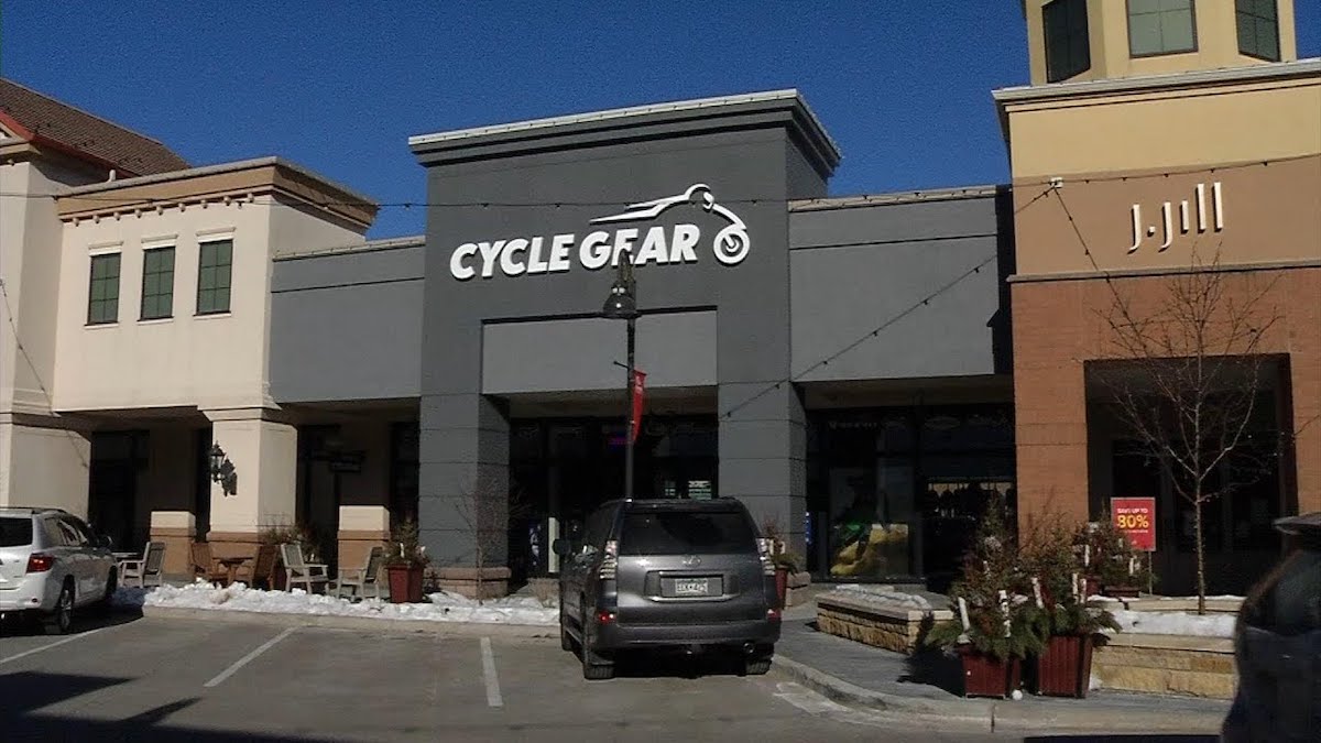 The Cycle Gear Saga – Smokey Da Van