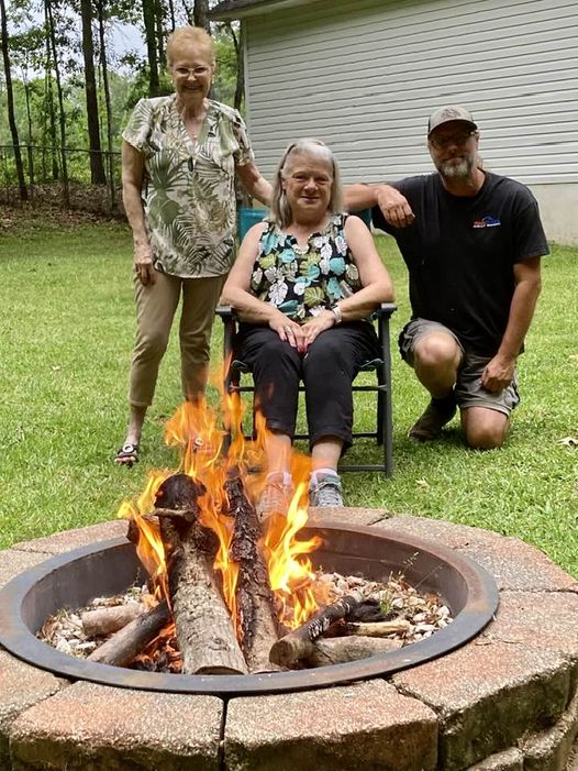 me-genie-and-sandy – Smokey Da Van