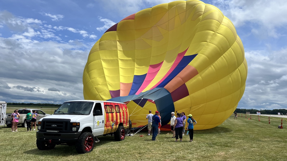 Vermillion Balloon Festival – Smokey Da Van