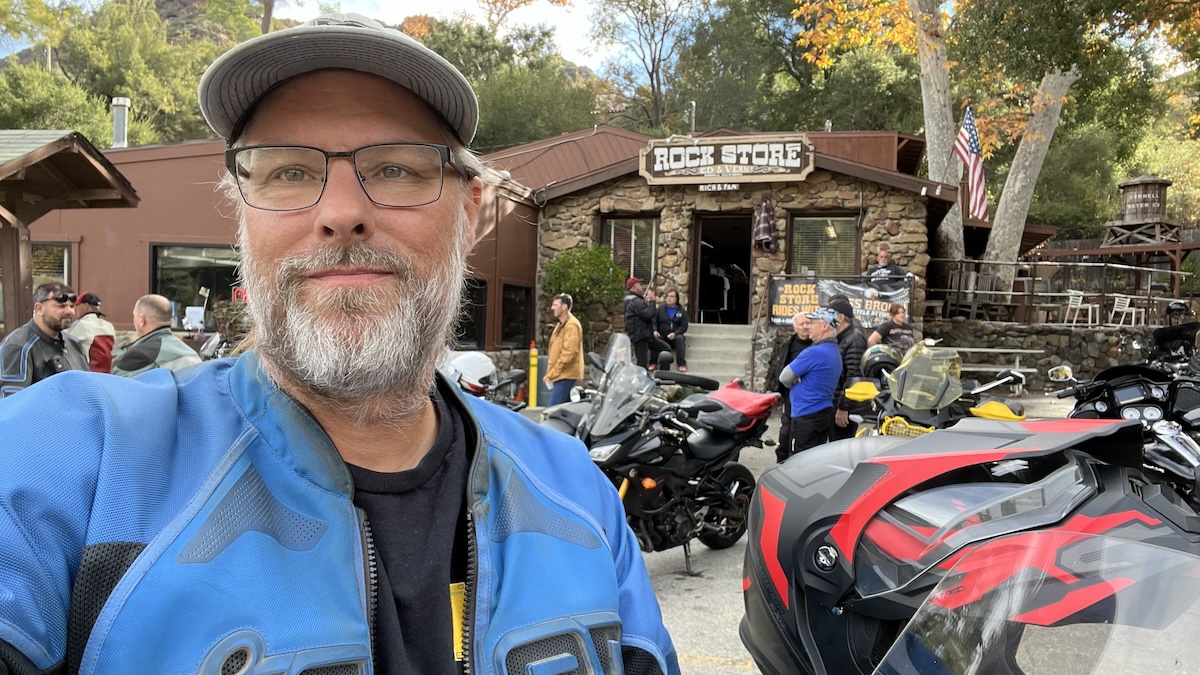 The Rock Store – Smokey Da Van